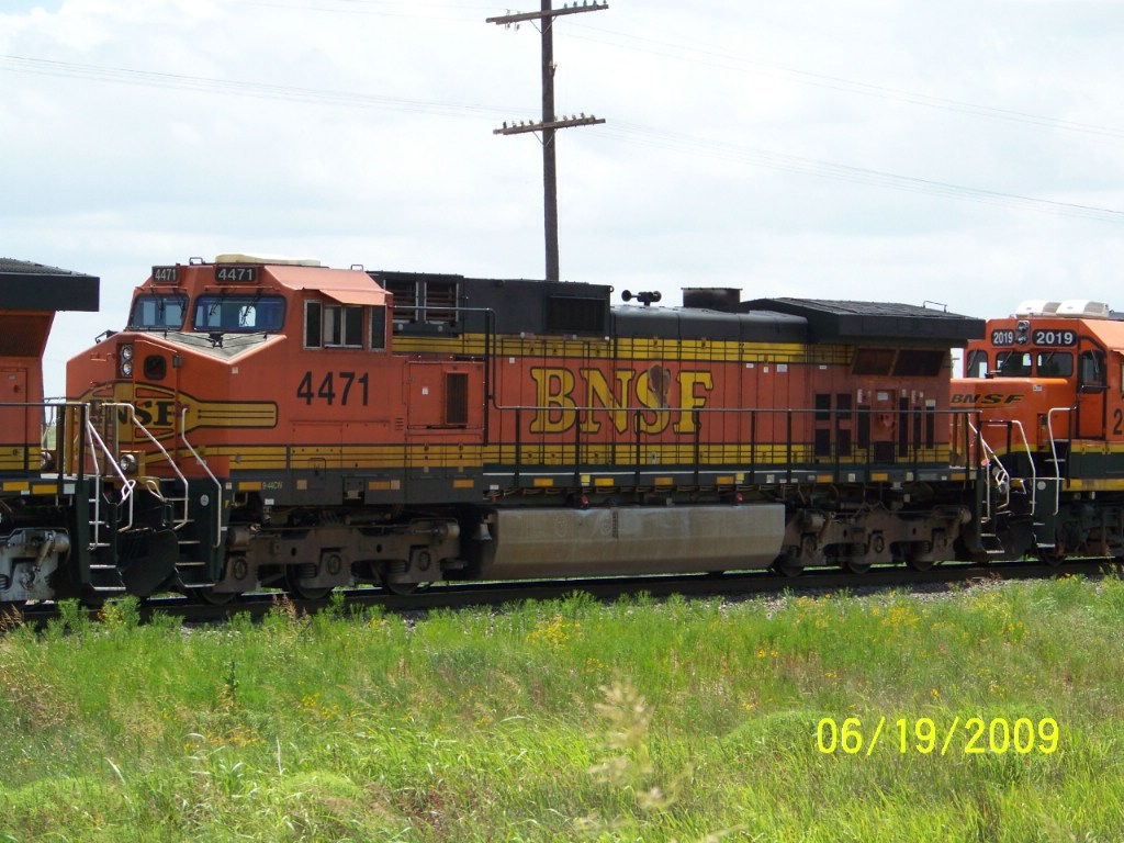 BNSF C44-9W 4471